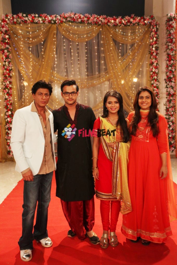 Dilwale Team With The lead Actors of Zee TV KumKum Bhagya Show Photos ...
