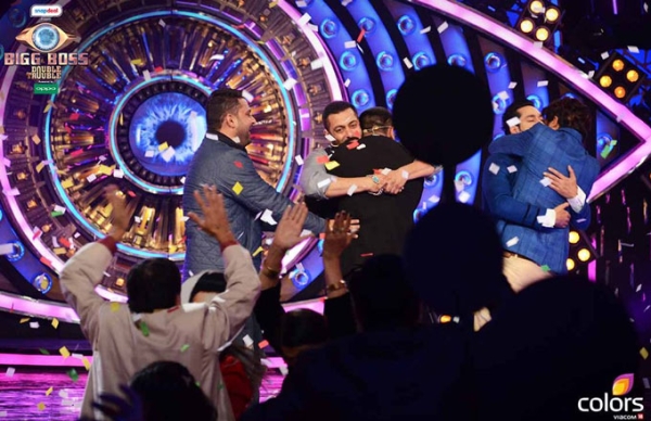 Prince Narula Wins Bigg Boss Season 9 Photos - FilmiBeat