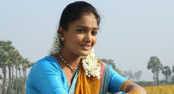 Porkalathil Oru Poo Photos: HD Images, Pictures, Stills, First Look ...