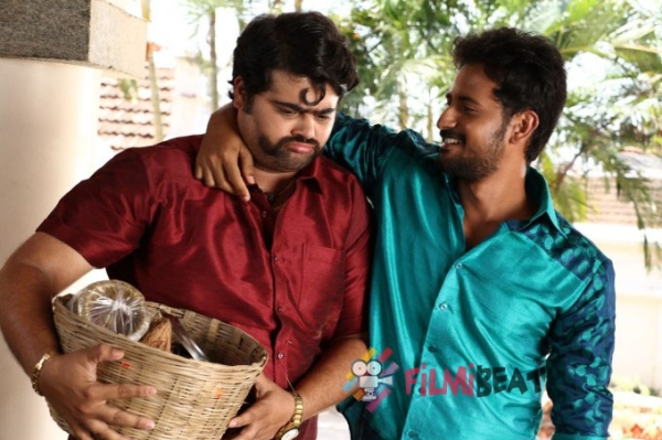 Oyee Photos: HD Images, Pictures, Stills, First Look Posters of Oyee ...