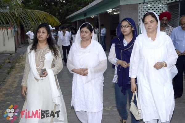 Funeral of Late Wrestler-Actor Dara Singh's Wife Surjit Kaur Randhawa ...