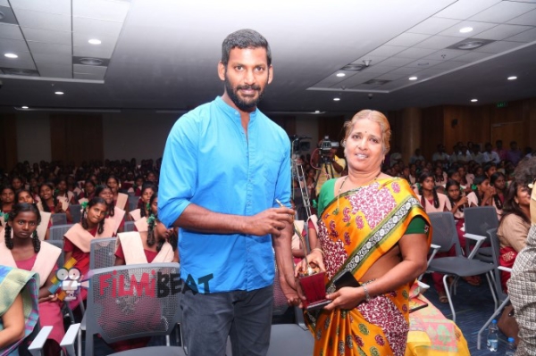 Vishal At Confident Girls Event Photos - FilmiBeat