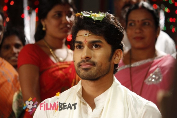 Jilakara Bellam Photos: HD Images, Pictures, Stills, First Look Posters ...