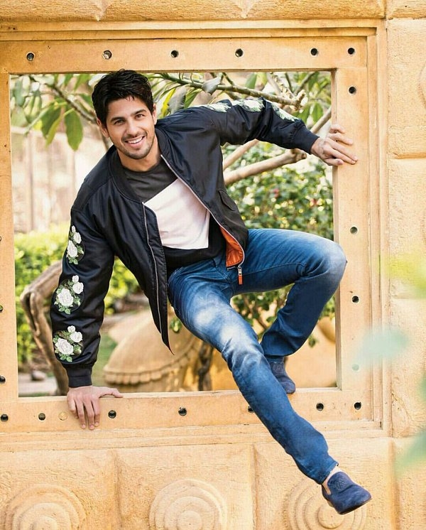 Sidharth Malhotra Nobless Magazine Photoshoot April 2016 Photos - FilmiBeat