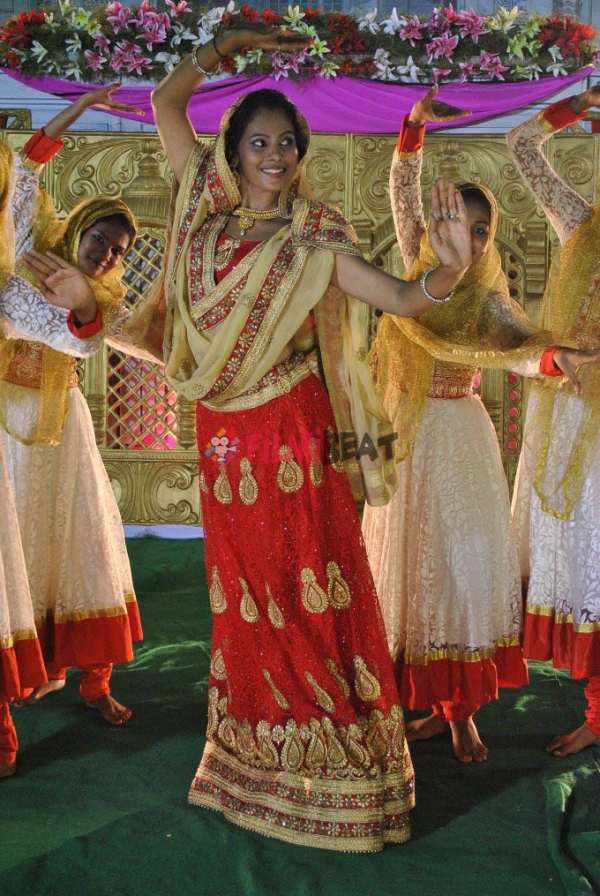 Bannabannada Baduku Photos: HD Images, Pictures, Stills, First Look ...