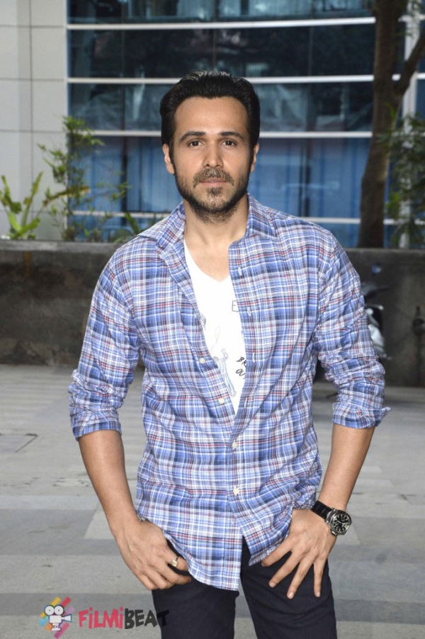 Emran Hashmi Promots Film Azhar At Oye FM Office Photos - FilmiBeat