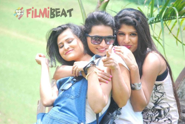 Shalini Photos: HD Images, Pictures, Stills, First Look Posters of ...