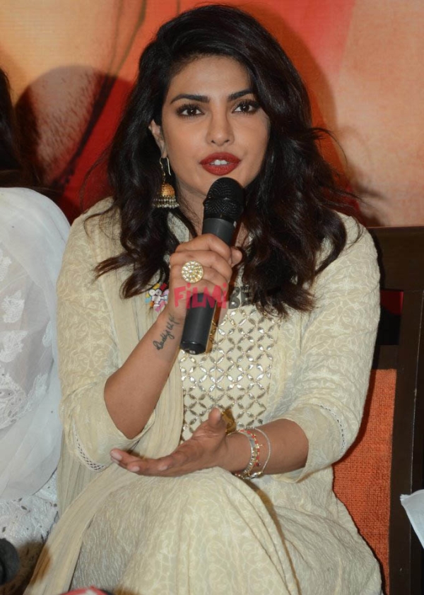 Priyanka Chopra At Press Meet Of Bam Bam Bol Raha Hai Kashi Photos ...