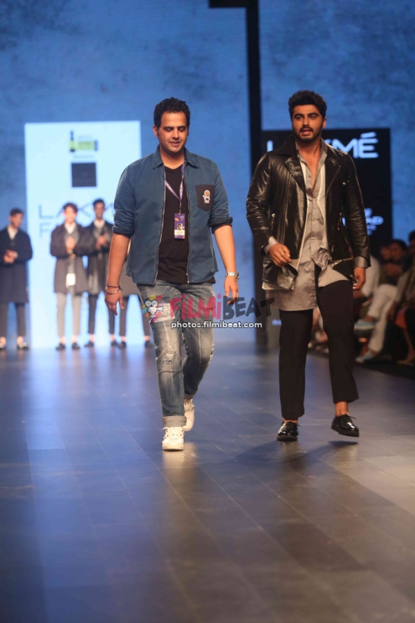 Arjun Kapoor Walks The Ramp At LFW 2016 Photos - FilmiBeat