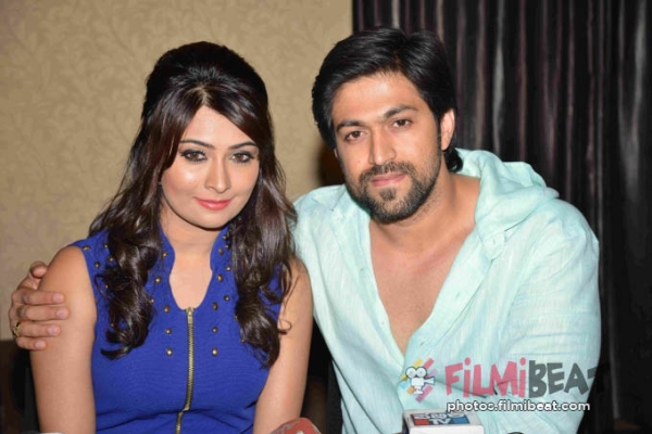 Yash And Radhika Pandit Post Engagement Press Meet Photos - FilmiBeat