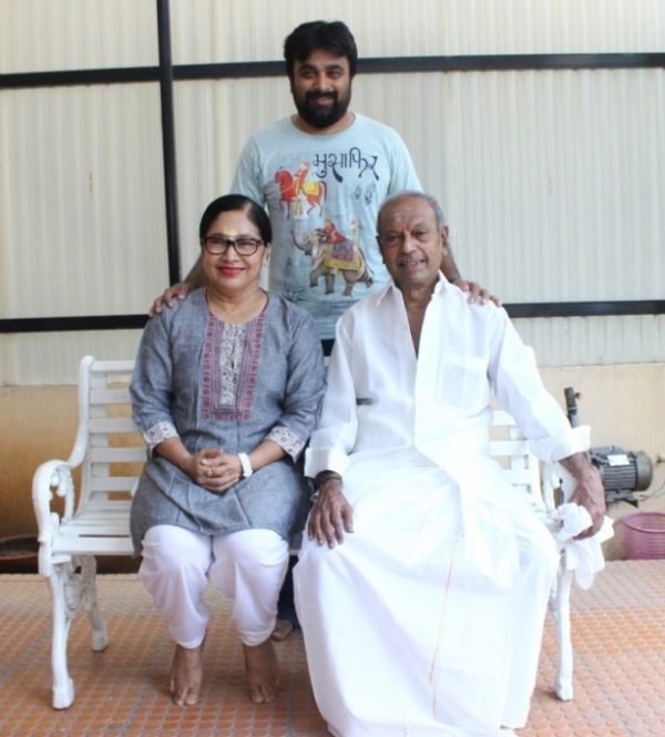 Sasi Kumar New Movie Launch Photos - FilmiBeat