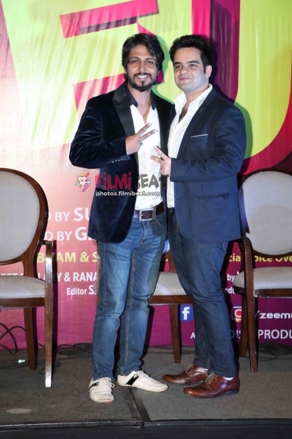 Tu Zaroorat Nahi Tu Zaroori Hai Song Launch From Fuddu Movie Photos ...