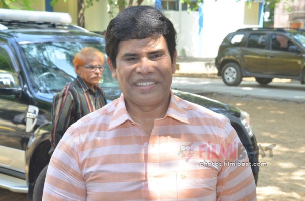 Actor Anandraj Birthday Celebration 2016 Photos - FilmiBeat