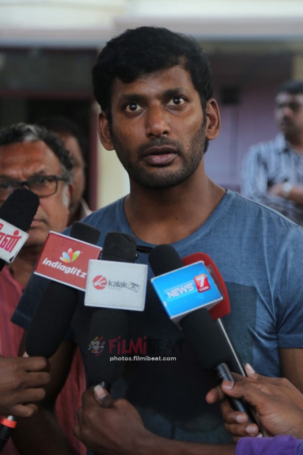 Celebs Pays Last Respect To Director K. Subhash Photos - FilmiBeat