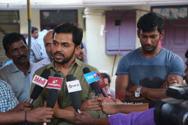 Celebs Pays Last Respect To Director K. Subhash Photos - FilmiBeat