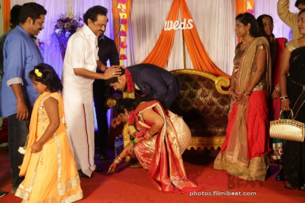 Director Seenu Ramasamy Home Marriage Function Reception Photos - FilmiBeat