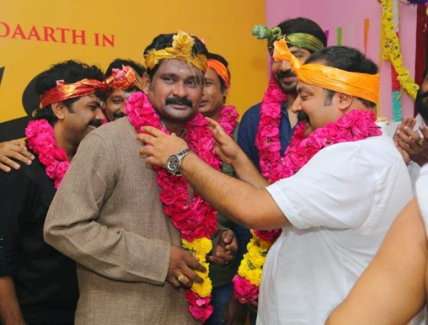 Vandi Movie Launch Photos - FilmiBeat