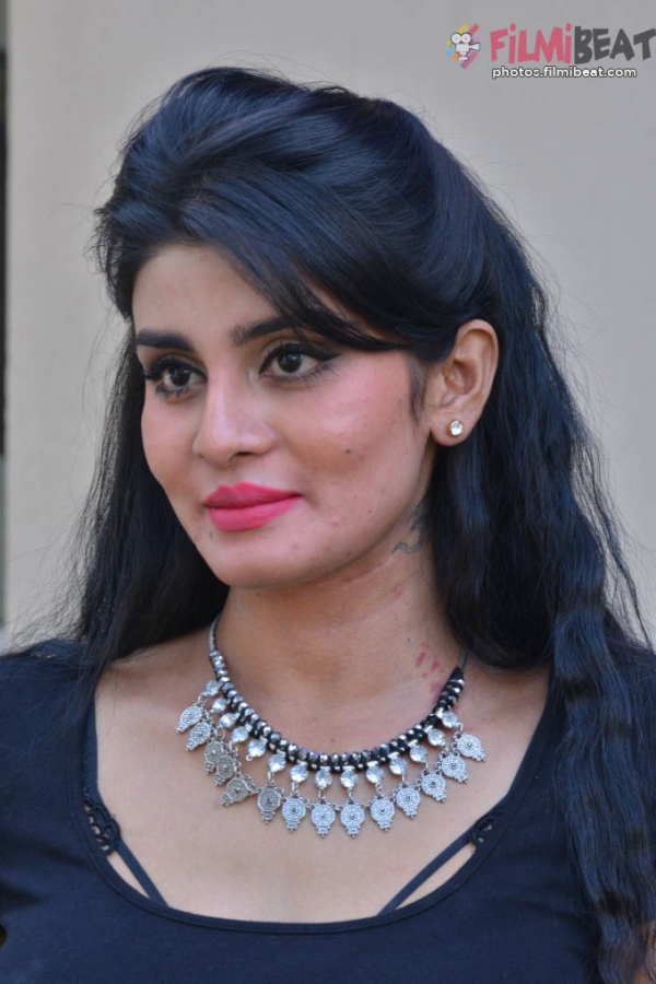 Harini Photos: Latest HD Images, Pictures, Stills & Pics - FilmiBeat