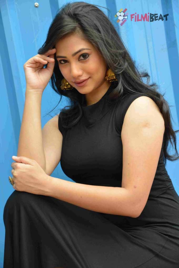 Lekha Chaphekar Photos Photos [HD]: Latest Images, Pictures, Stills of ...