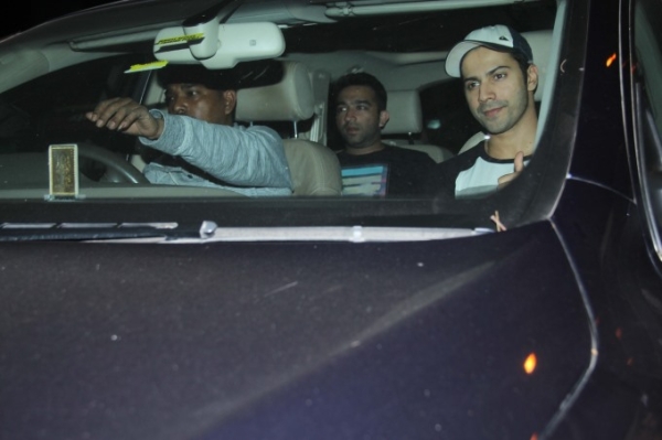 Celebs Spotted At Juhu PVR Photos - FilmiBeat