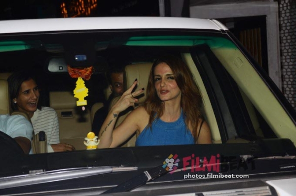 Preity Zinta, Hrithik Roshan , Suzzane Khan Spotted At Juhu Photos ...
