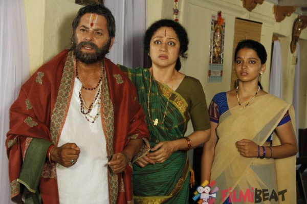 Dhwani Photos: HD Images, Pictures, Stills, First Look Posters of ...