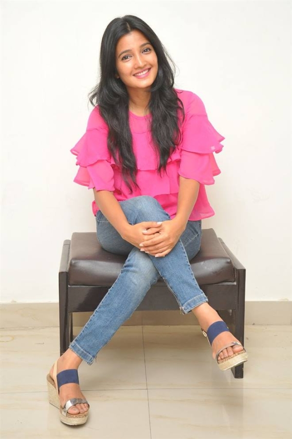 Deepthi Shetty Photos: Latest HD Images, Pictures, Stills & Pics ...
