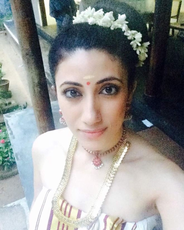 Dimpy Fadhya Khan Photos [HD]: Latest Images, Pictures, Stills of Dimpy ...