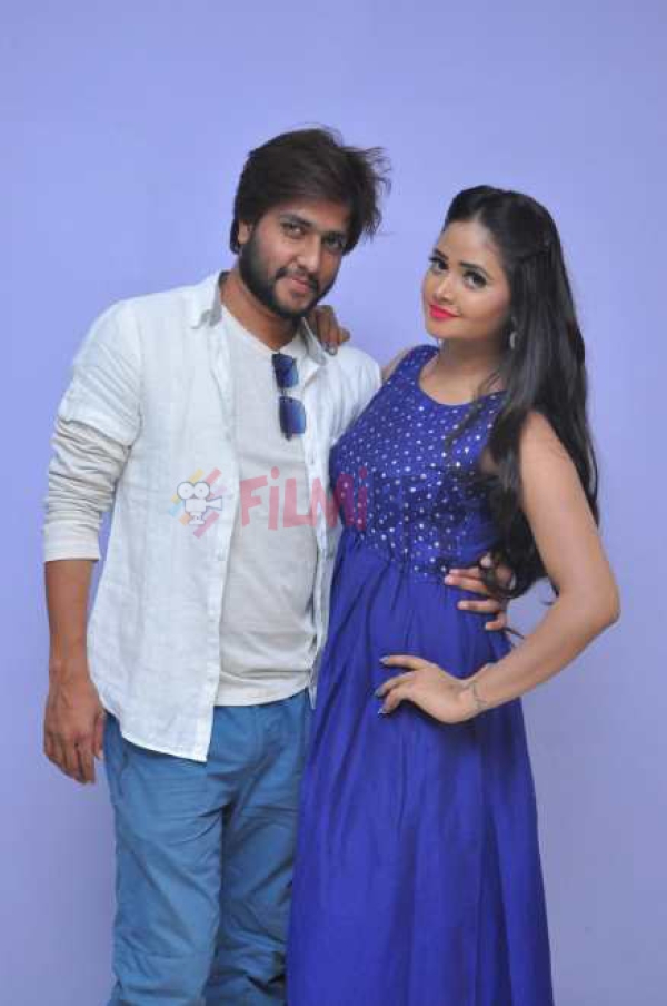 Shalini Photos: HD Images, Pictures, Stills, First Look Posters of ...