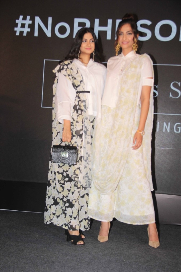 Showcase Of RHESON By Sonam Kapoor And Reha Kapoor Photos - FilmiBeat