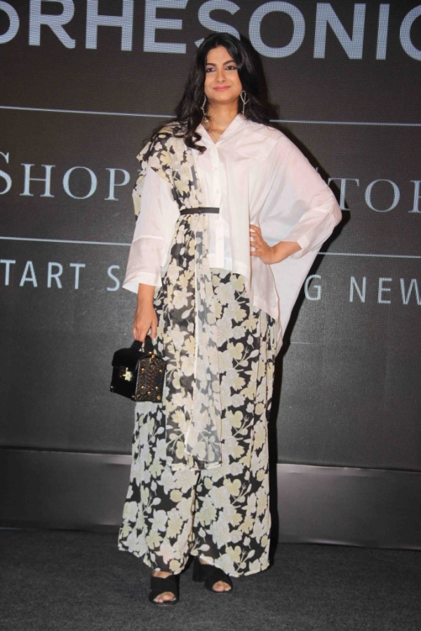 Showcase Of RHESON By Sonam Kapoor And Reha Kapoor Photos - FilmiBeat