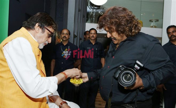 Amitabh Bachchan Inaugurates Photographer Paresh Mehta Studio Photos ...