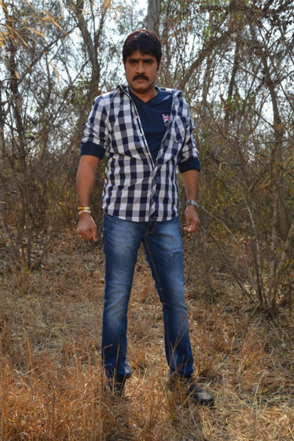 Raa Raa Photos: HD Images, Pictures, Stills, First Look Posters of Raa ...