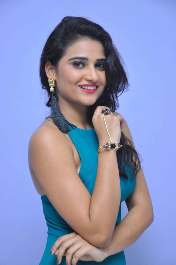 Priya Singh Photos: Latest HD Images, Pictures, Stills & Pics - FilmiBeat