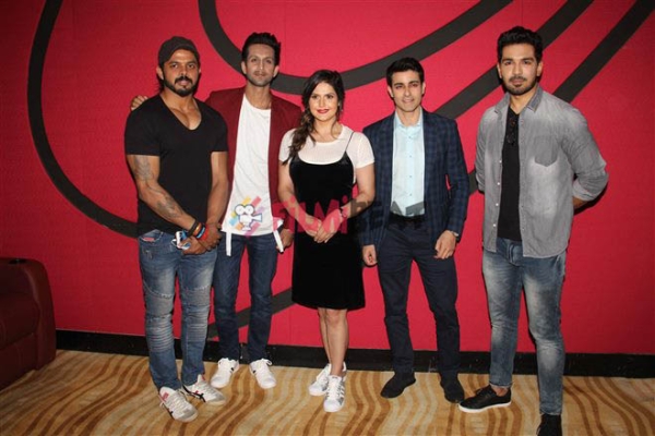 Aksar 2 Trailer Launch Photos - FilmiBeat