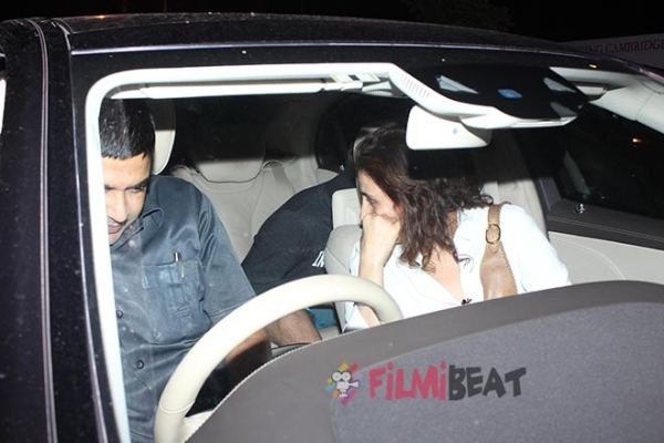 Akshay Kumar Son Aarav Spotted At Juhu Photos - FilmiBeat Akshay Kumar Son Aarav Spotted At Juhu Photos - FilmiBeat