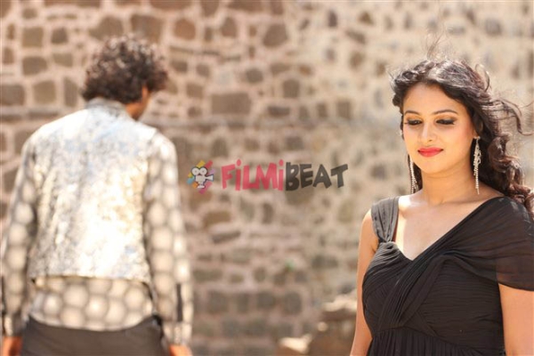 First Love Photos: HD Images, Pictures, Stills, First Look Posters of ...