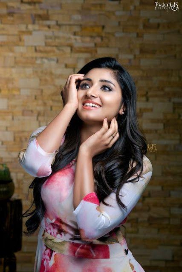 Actress Adhiti Menon Latest Photoshoot Photos - FilmiBeat