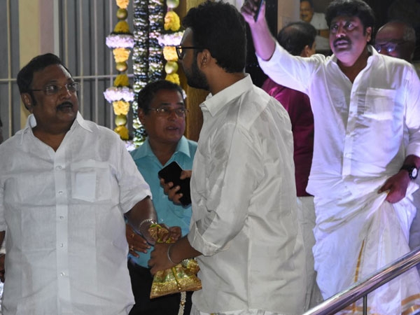 Actor Vikram's Daughter Akshita Married To Manu Photos - FilmiBeat