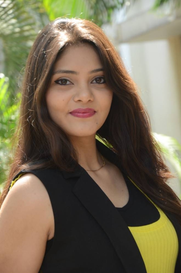 Aishwarya Photos: Latest HD Images, Pictures, Stills & Pics - FilmiBeat