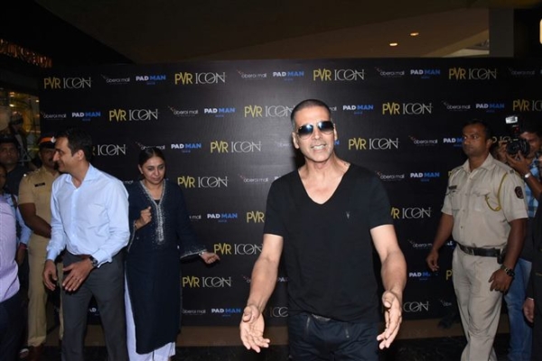 Akshay Kumar Inagurates PVR , Oberoi Mall At Goregaon Photos - FilmiBeat