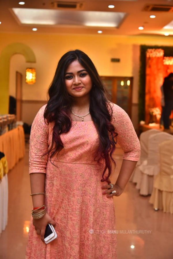 Shaalin Zoya Photos [HD]: Latest Images, Pictures, Stills of Shaalin ...