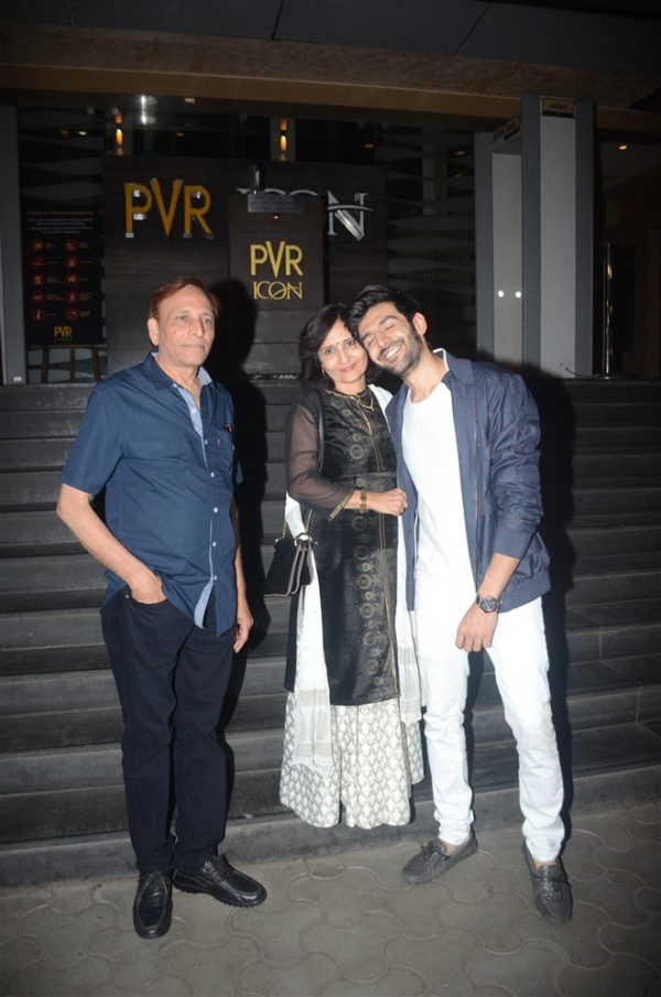 Sonu Ke Titu Ki Sweety Movie Special Screening Photos - FilmiBeat