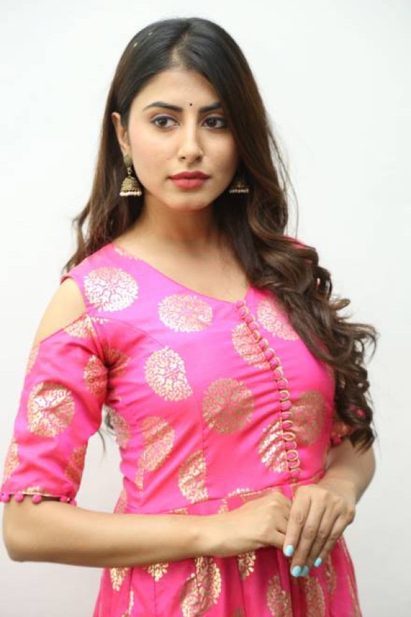 Swetha Photos: Latest HD Images, Pictures, Stills & Pics - FilmiBeat