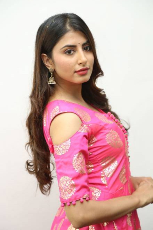 Swetha Photos: Latest HD Images, Pictures, Stills & Pics - FilmiBeat