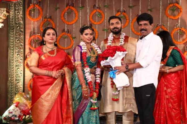 Director Parthiban and Actress Seetha's Daughter Wedding Photos - FilmiBeat