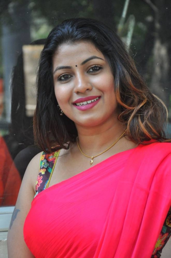 Geethanjali Photos: Latest HD Images, Pictures, Stills & Pics - FilmiBeat