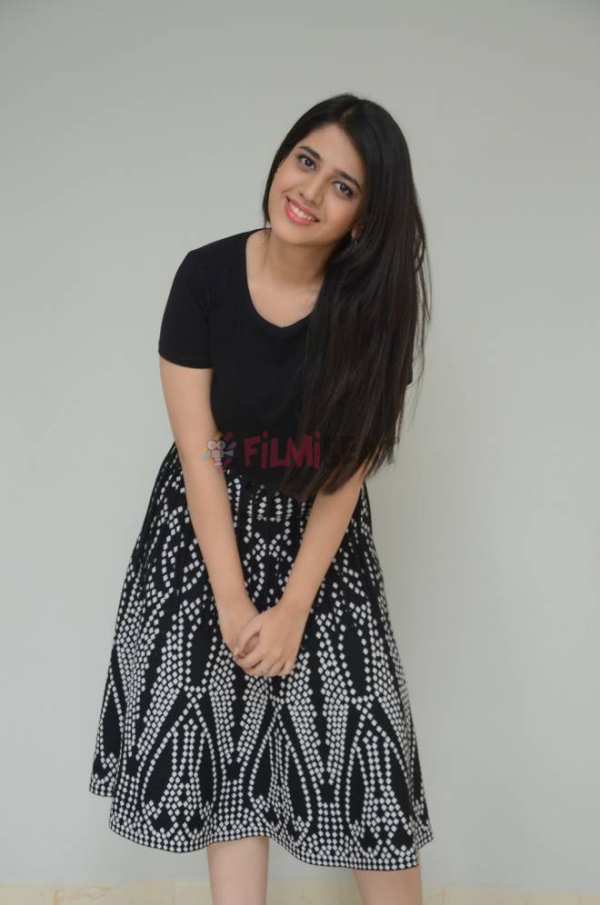 Simran Photos: Latest HD Images, Pictures, Stills & Pics - FilmiBeat