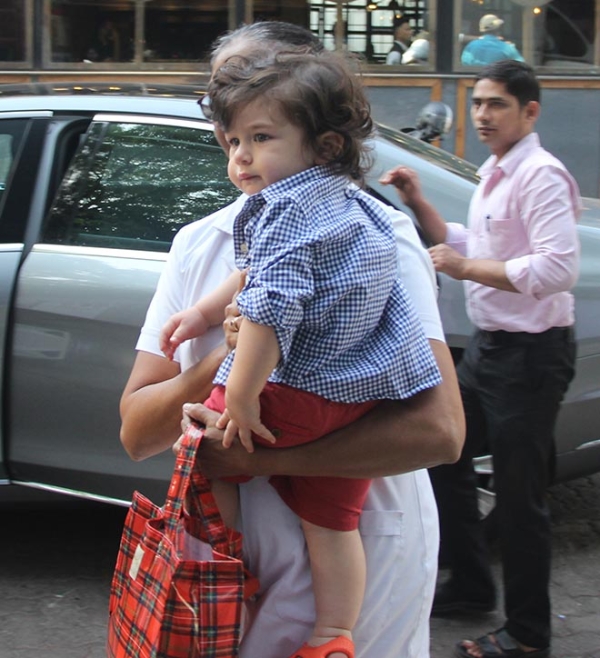 Taimur Spotted At Play School Photos - FilmiBeat