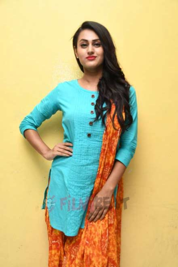 Anika Rao Photos: Latest HD Images, Pictures, Stills & Pics - FilmiBeat